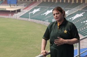 Story of Afia Amin, Pakistan's female umpire inspiring millions ...