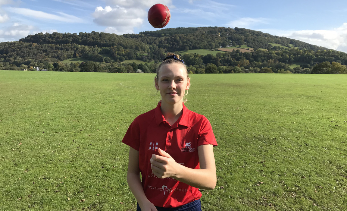 Talented 14-year-old cricketer to train under England Women’s Academy ...