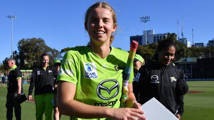 16-year-old girl from Sydney shatters record by becoming youngest to ...