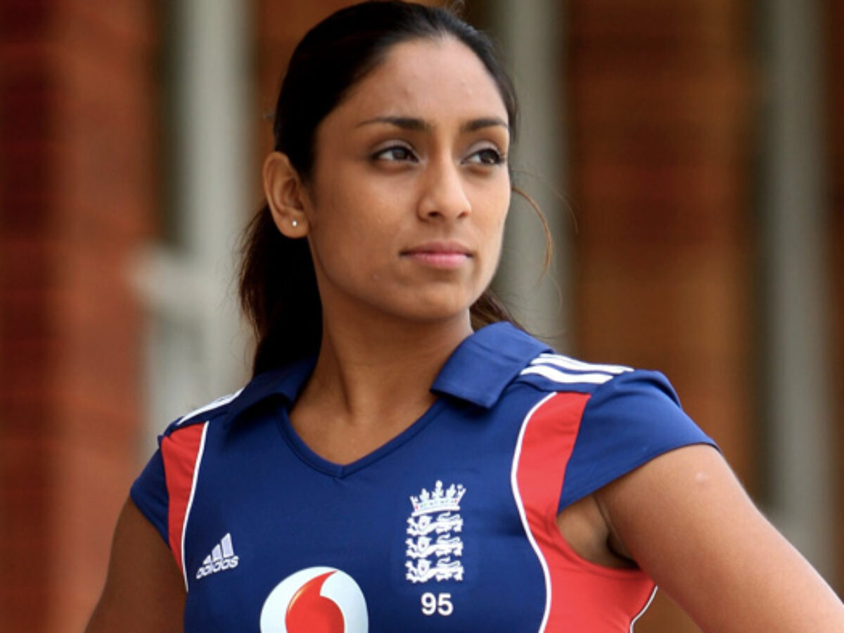 Isa Guha's Instagram, Twitter & Facebook on IDCrawl