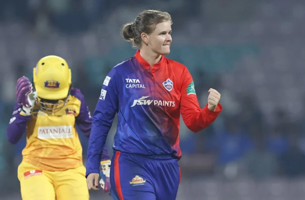 Who is Jess Jonassen | Bio | Stats | Delhi Capitals Player - Female Cricket