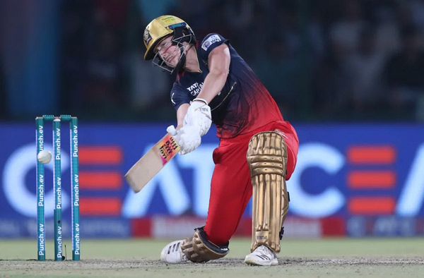 Ellyse Perry's brilliance helps RCB beat defending Champions to confirm ...