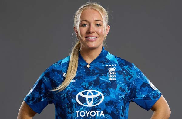 England Spinner Sarah Glenn Joins Yorkshire on Two-Year Deal Ahead of ...