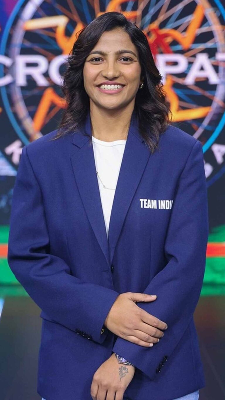 Who is Laura Wolvaardt | Bio | Stats | South Africa Player - Female Cricket