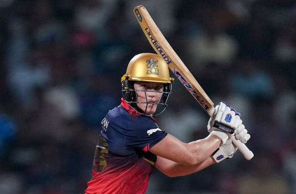 See Reactions: Fans Abuzz as Grace Harris Goes Beast Mode, RCB Book ...